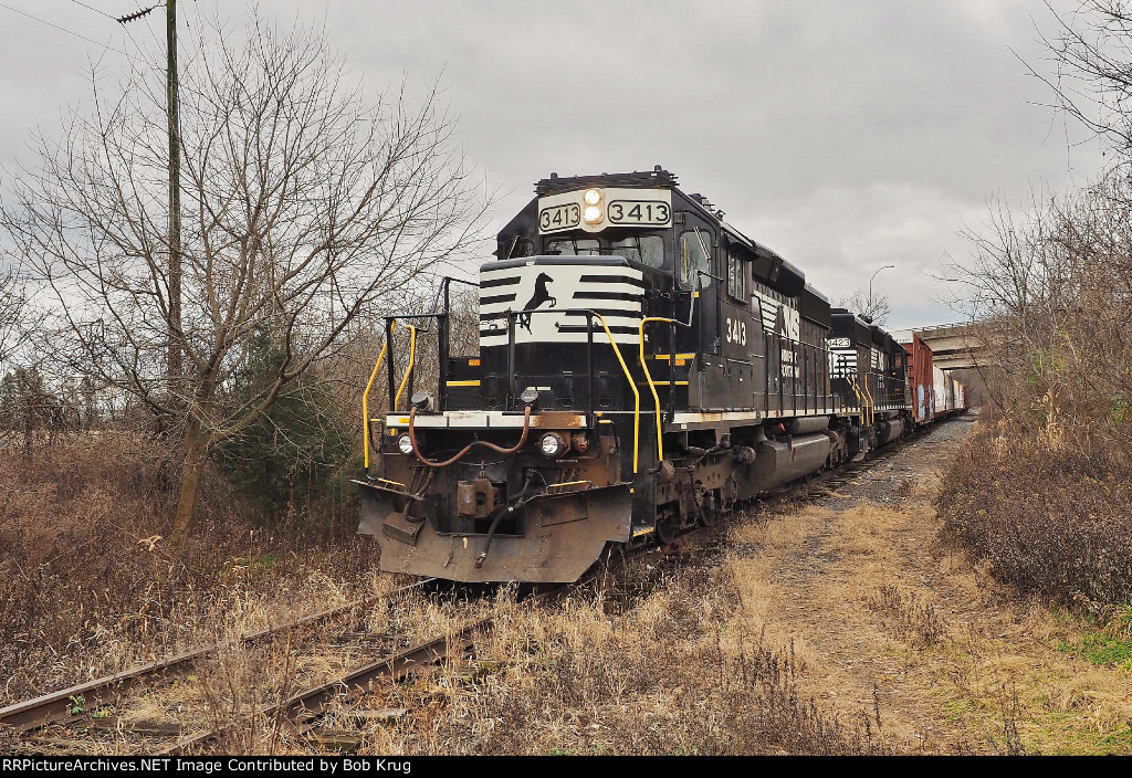 NS 3413 nearing the easternmost extent of remaining rail on the ex-DL&W Bangor & Portland branch